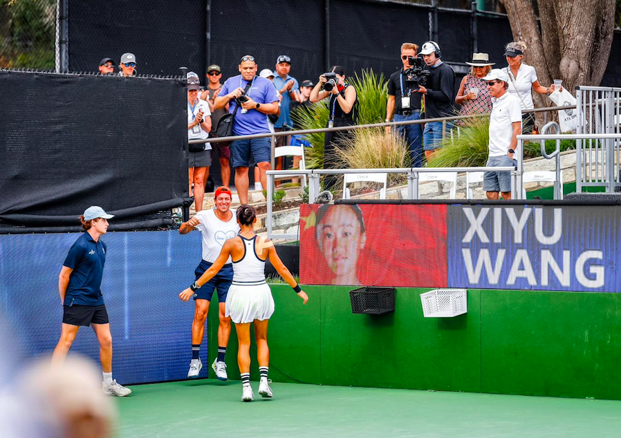 Bebo Hernández, campeón en su primer torneo como entrenador