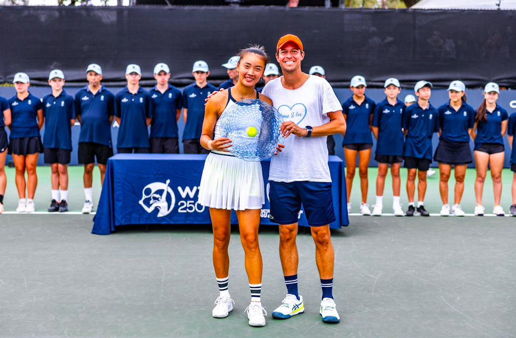 Bebo Hernández, campeón en su primer torneo como entrenador