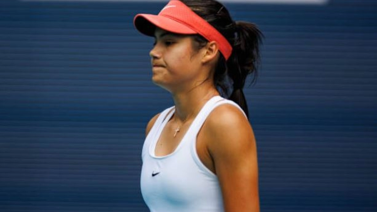 Eugenie Bouchard apoya a Emma Raducanu tras las críticas por su ...