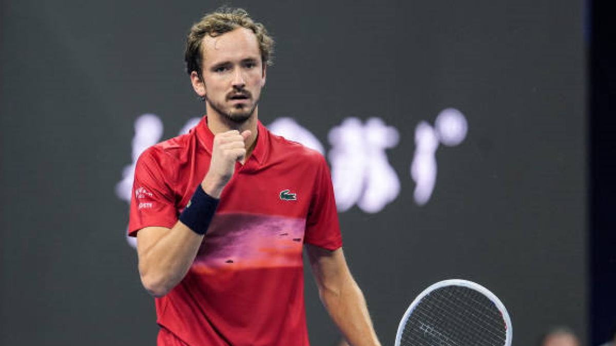 Daniil Medvedev cumple en Shanghái con algún que otro aprieto ...