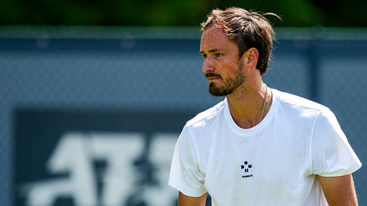 ATP s'Hertogenbosch 2025: Medvedev se estrena con una sufrida victoria ...